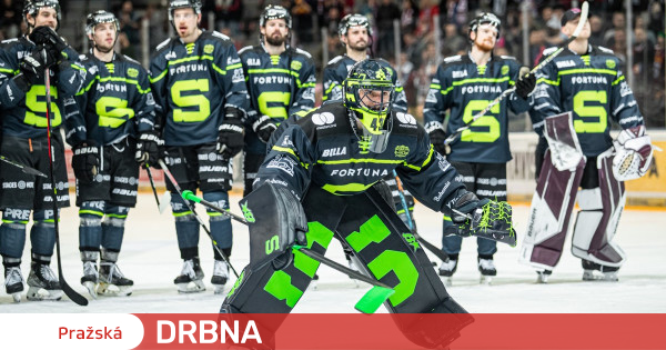 Sparta rozsvítí zaplněnou O2 arenu. Klub nastoupí v hasičských dresech