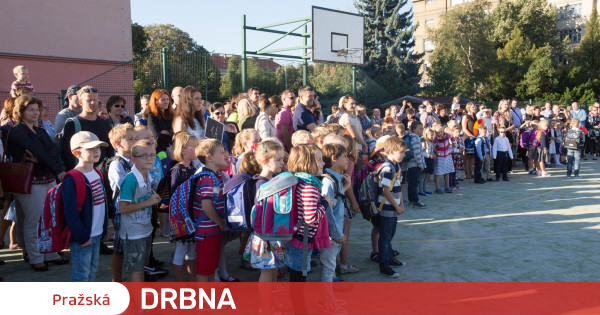 Školy Prahy 6 se zbavily spádových turistů, pro příští rok ale ...