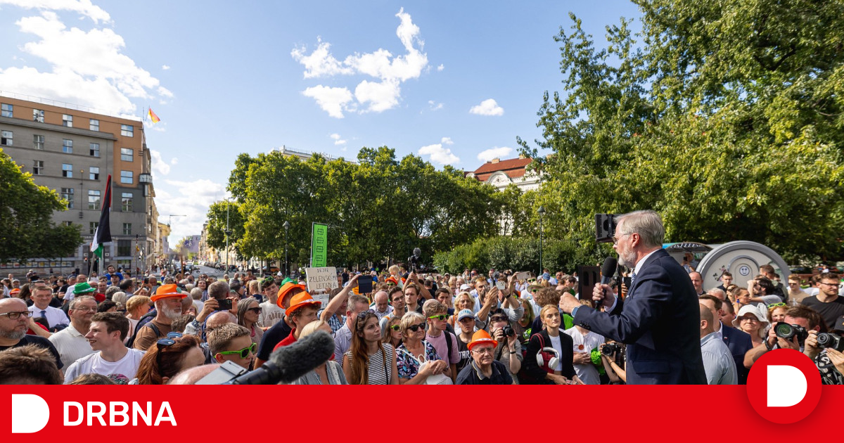 Mítink Spolu v Praze provázely protesty propalestinských aktivistů